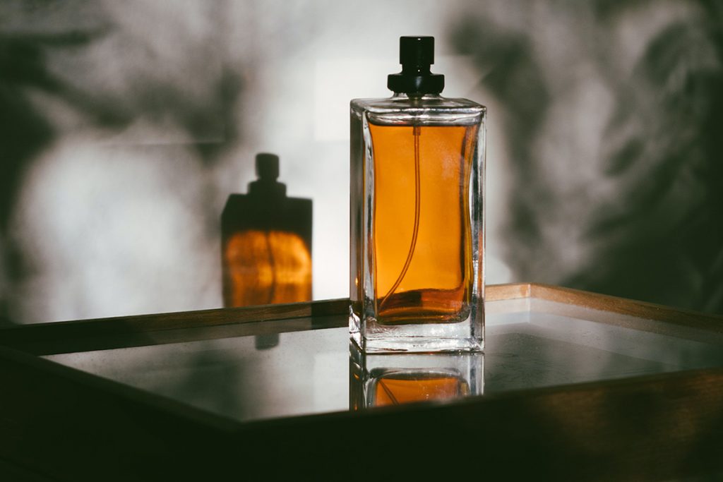 Saiba Agora: Como Usar Perfume Corretamente